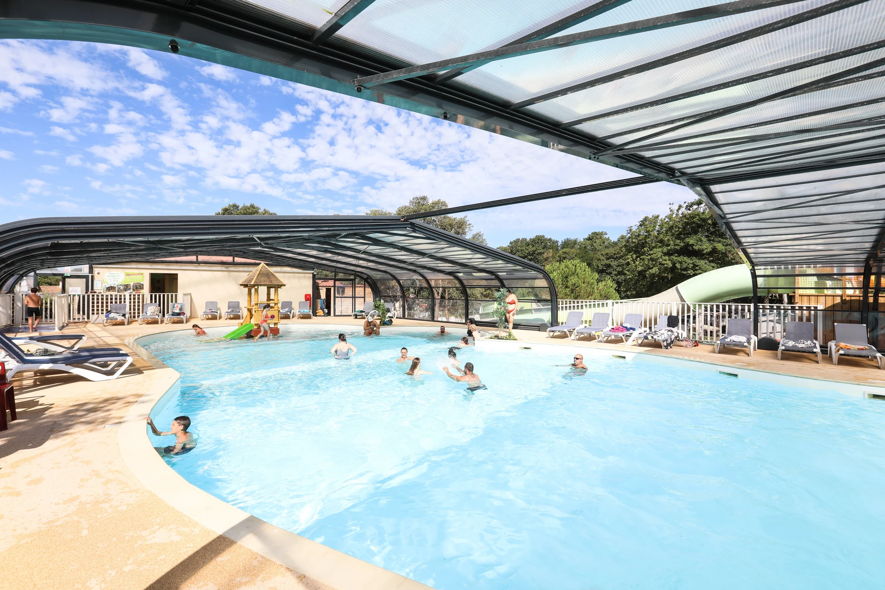Camping Le Petit Rocher | Meeste keuze, beste prijs | Allcamps
